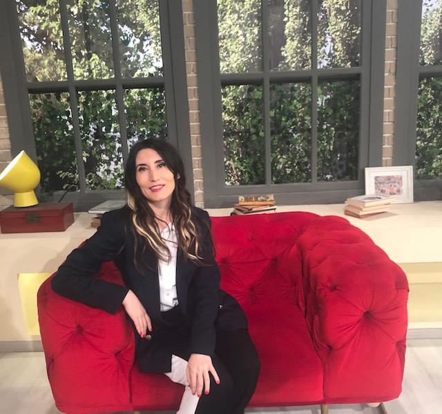 INTERVIU CU ANCA GHINEA, AUTOR DE CARTE “CREATORI IN ACȚIUNE ...