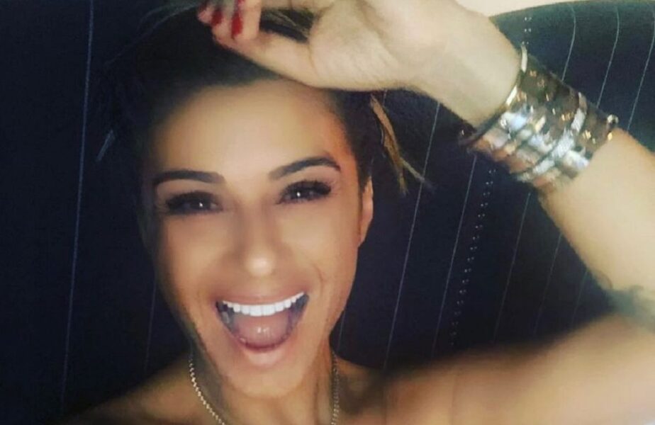 Anamaria Prodan visează la o nuntă regală. Sexy impresara este gata oricând să spună DA