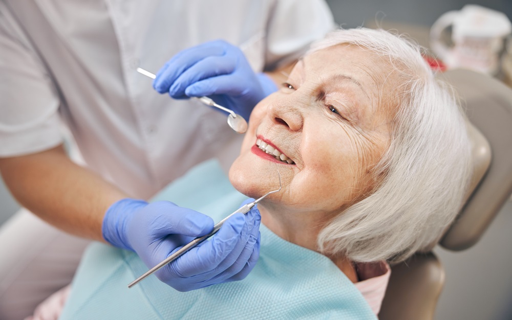 Cele mai comune afecțiuni dentare la vârstnici