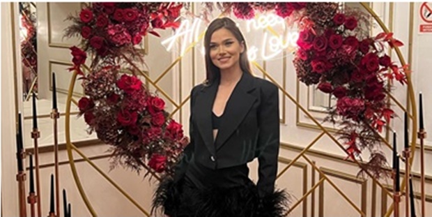 Theo Rose și-a botezat băiețelul în mare secret. Cum a fost fericitul eveniment?